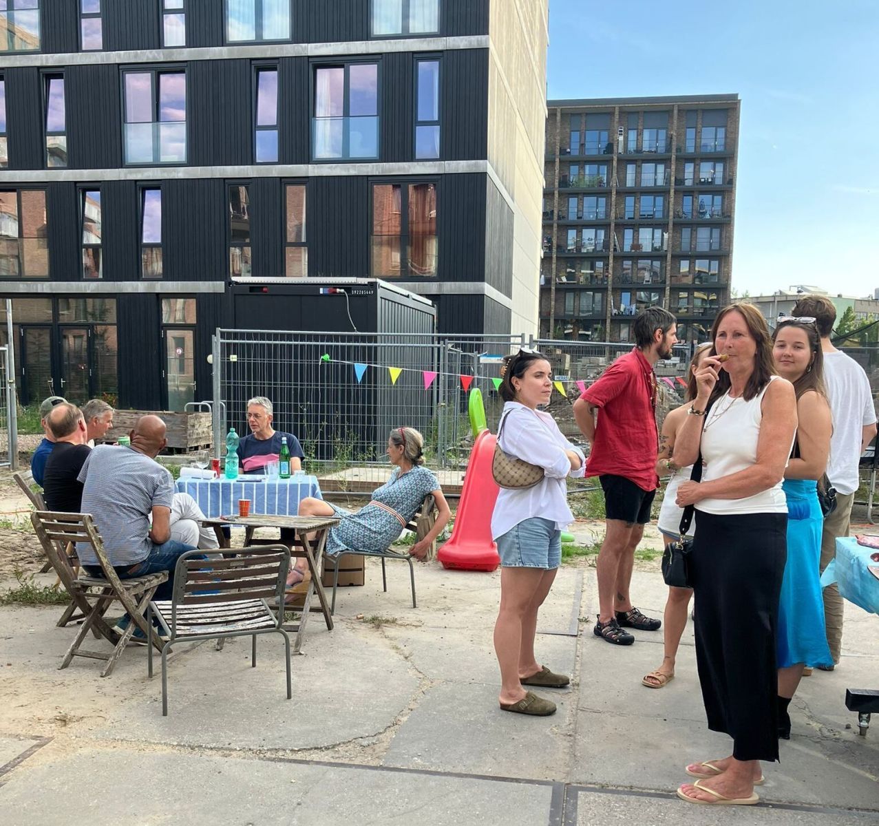 Community building: Een gewoon, eigen leven in de buurt | ZorgSaamWonen